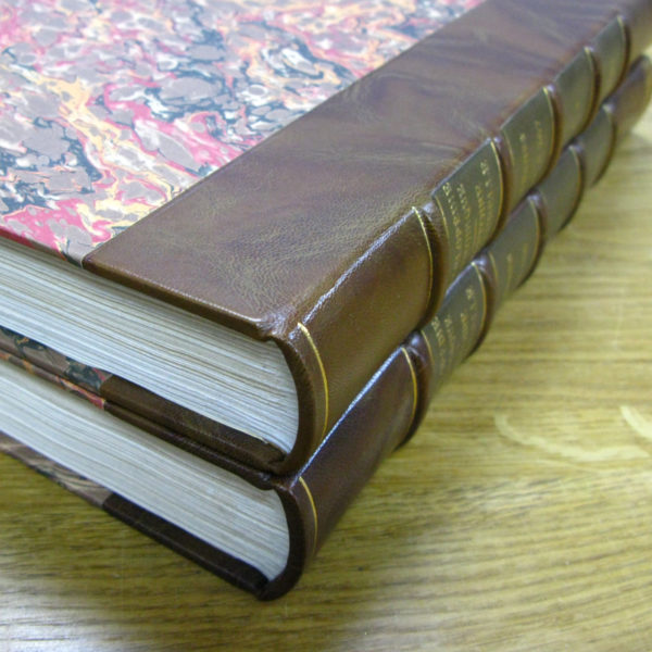 Reliure traditionnelle - Atelier de reliure à Bourg-en-Bresse dans l'Ain